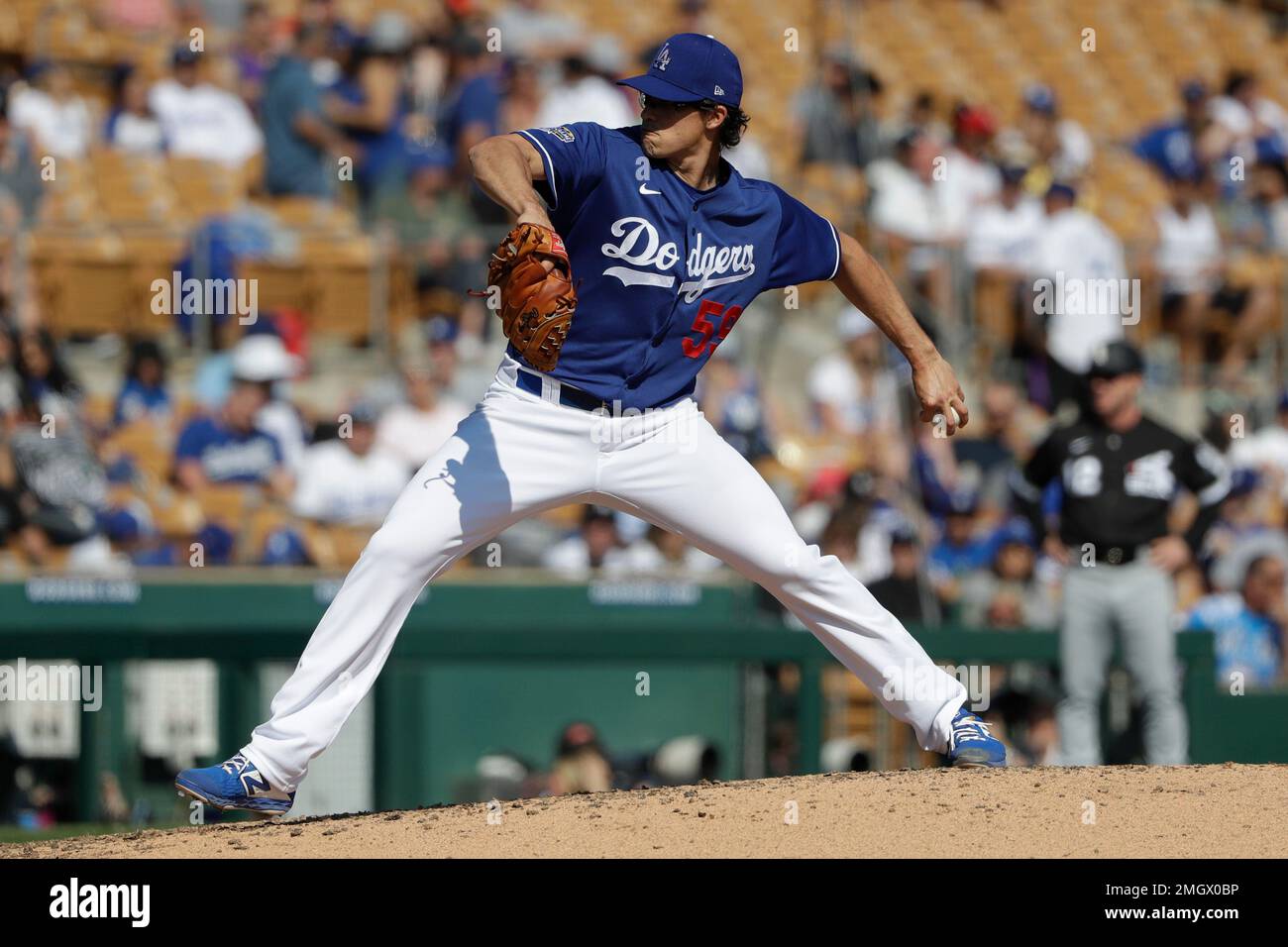 Los Angeles Dodgers pitcher Kylie Lobstein works against a Chicago ...