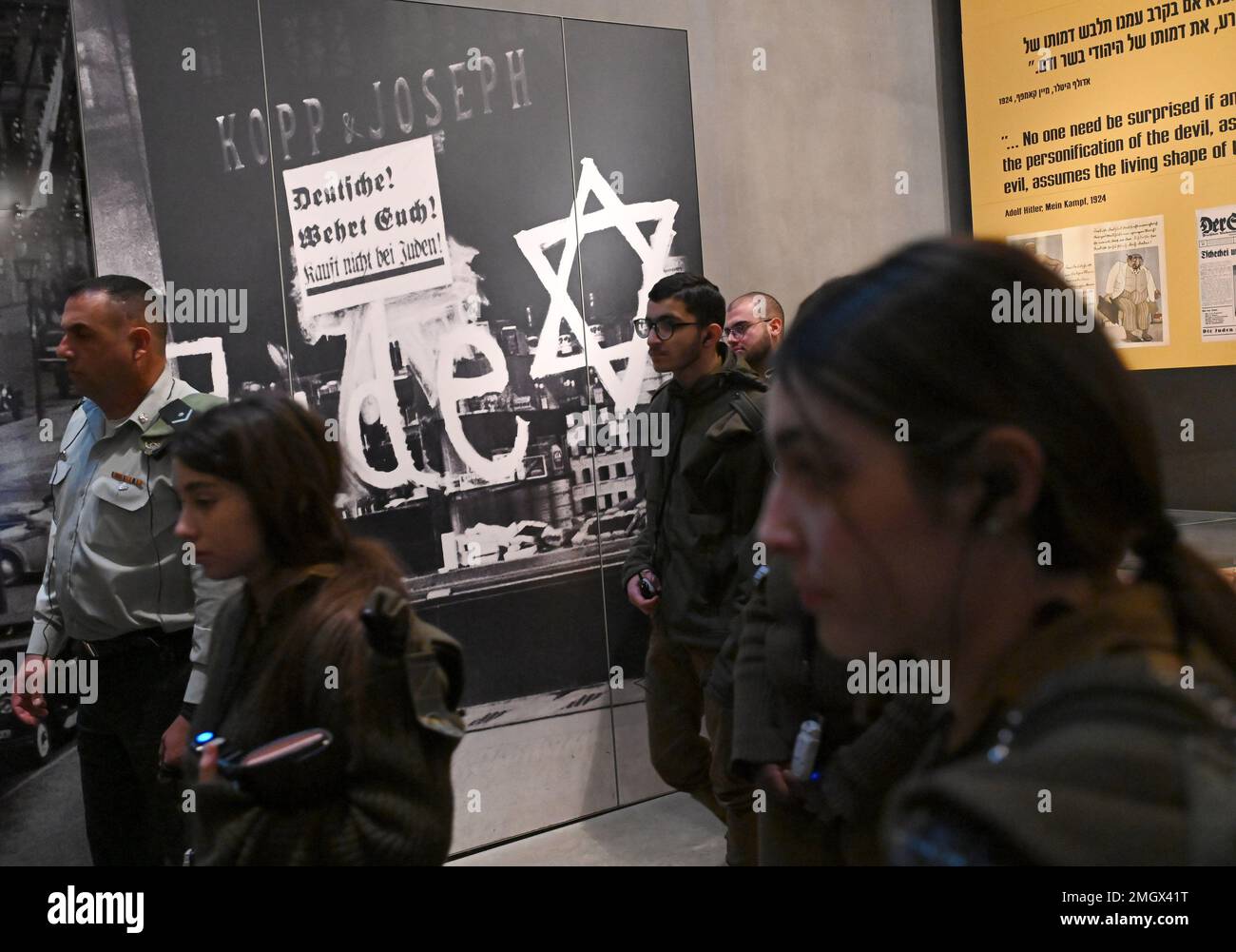 Jerusalem, Israel. 26th Jan, 2023. Israeli soldiers visit the Yad ...