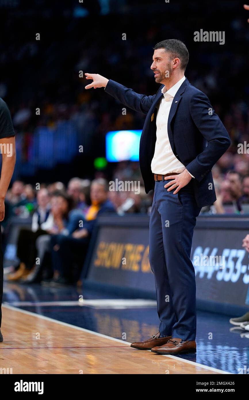 Minnesota Timberwolves head coach Ryan Saunders during an NBA ...