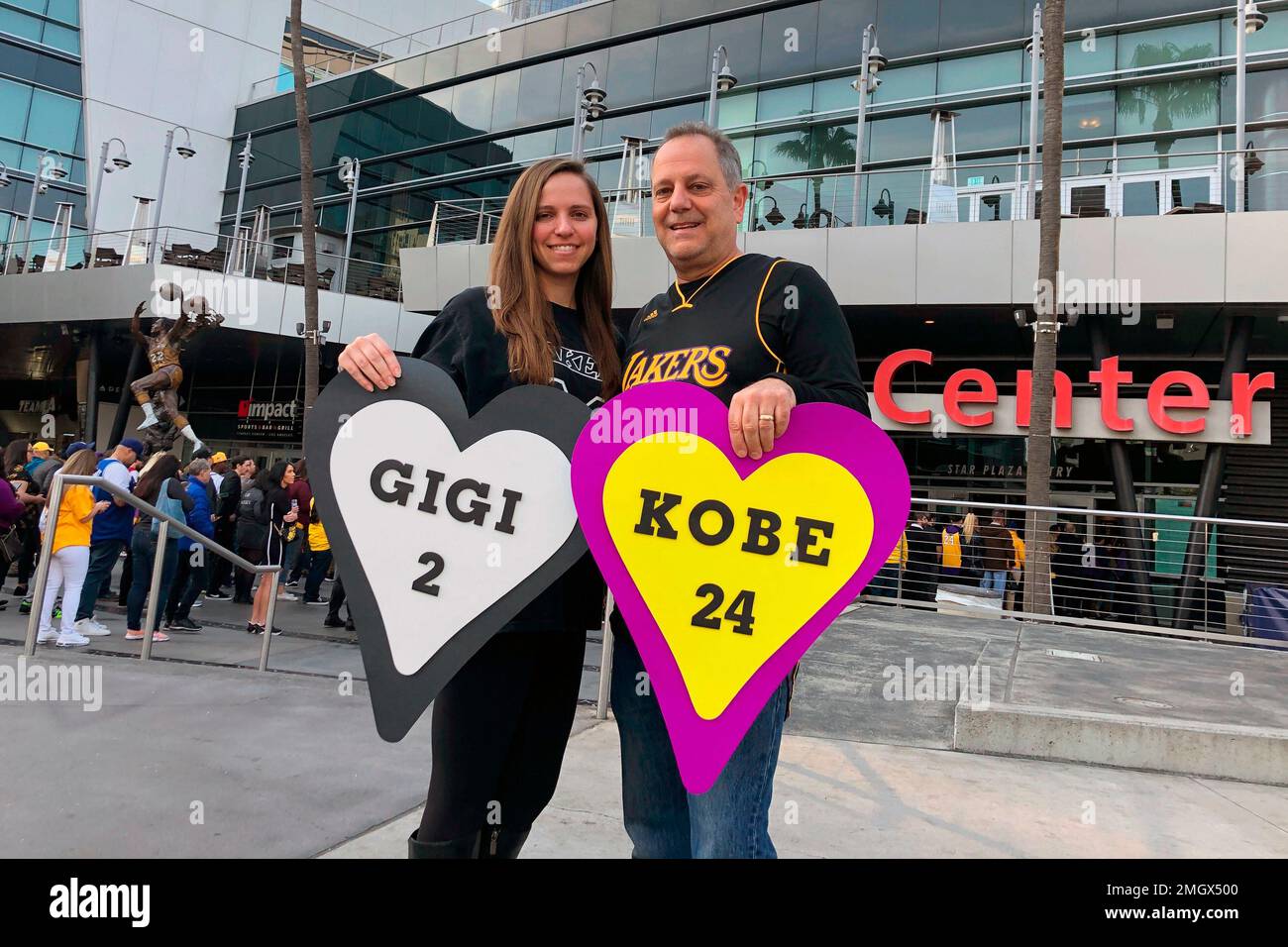 Alyssa Shapiro, 27, of Huntington Beach, and her father Rick Shapiro ...