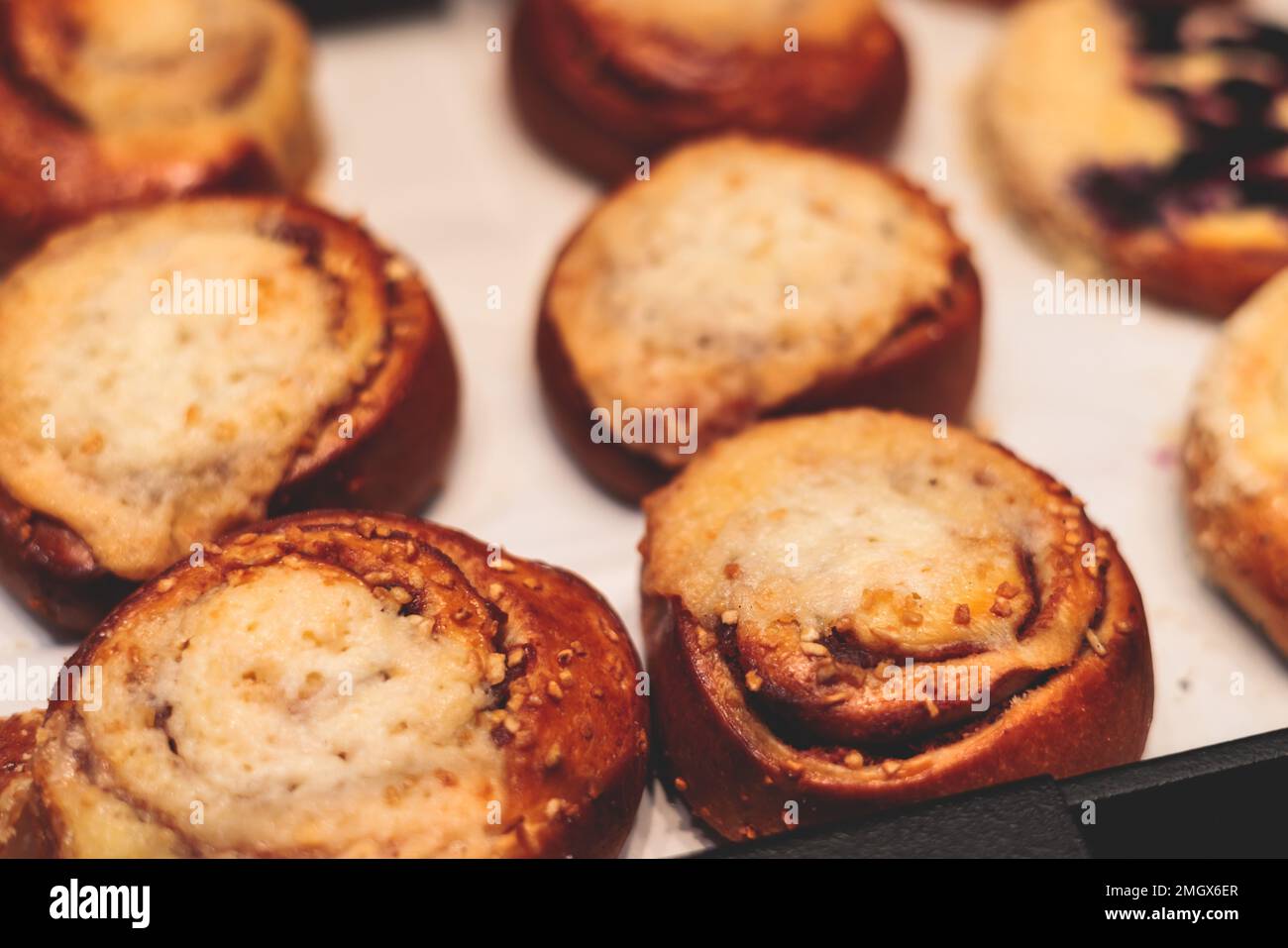 Cinnamon bun helsinki hi-res stock photography and images - Alamy
