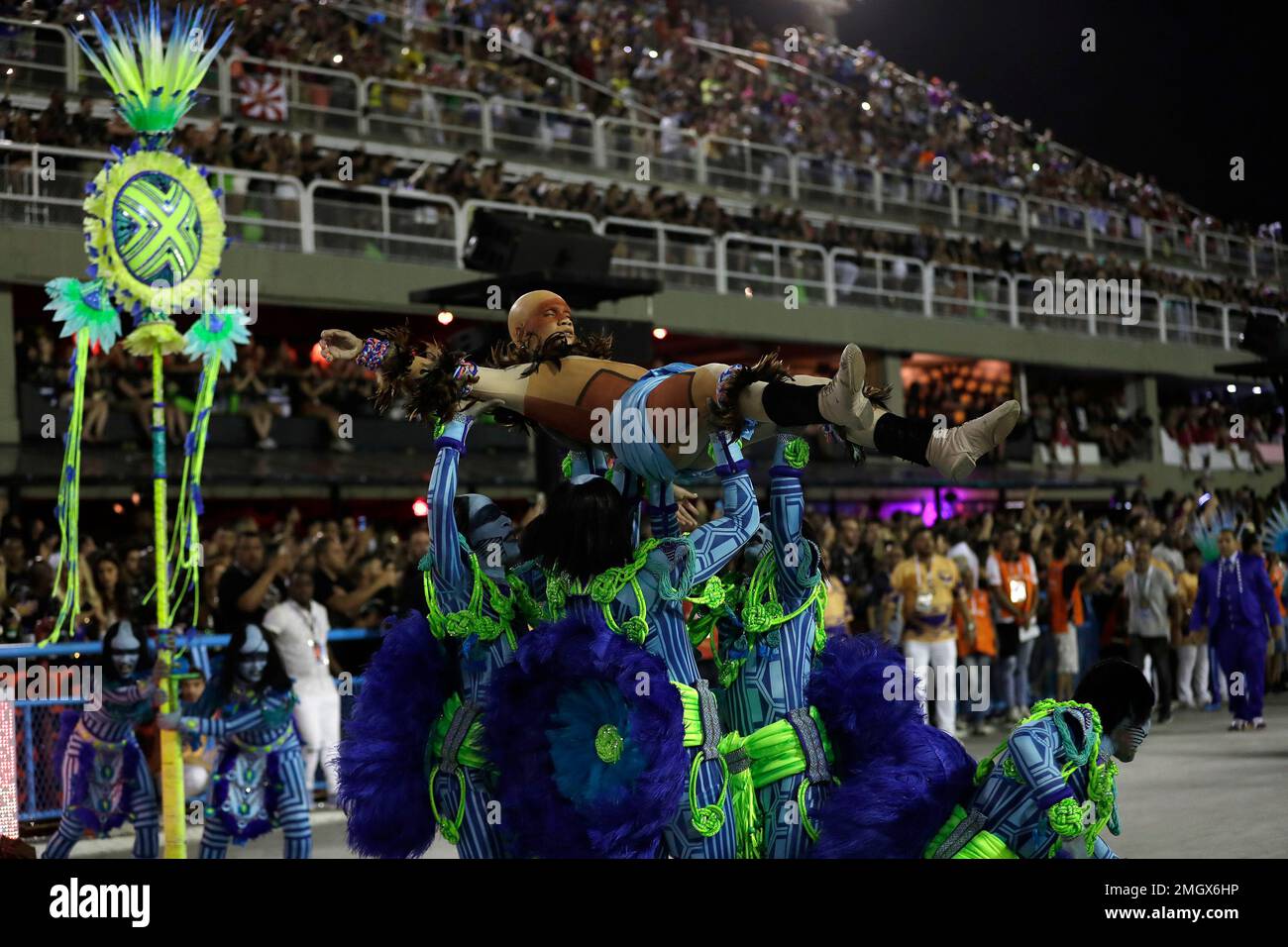 Performers from the Portela samba school parade during Carnival ...