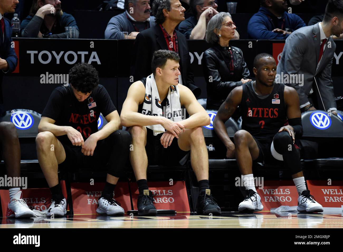 San Diego State forward Yanni Wetzell (5), center, watches from the ...