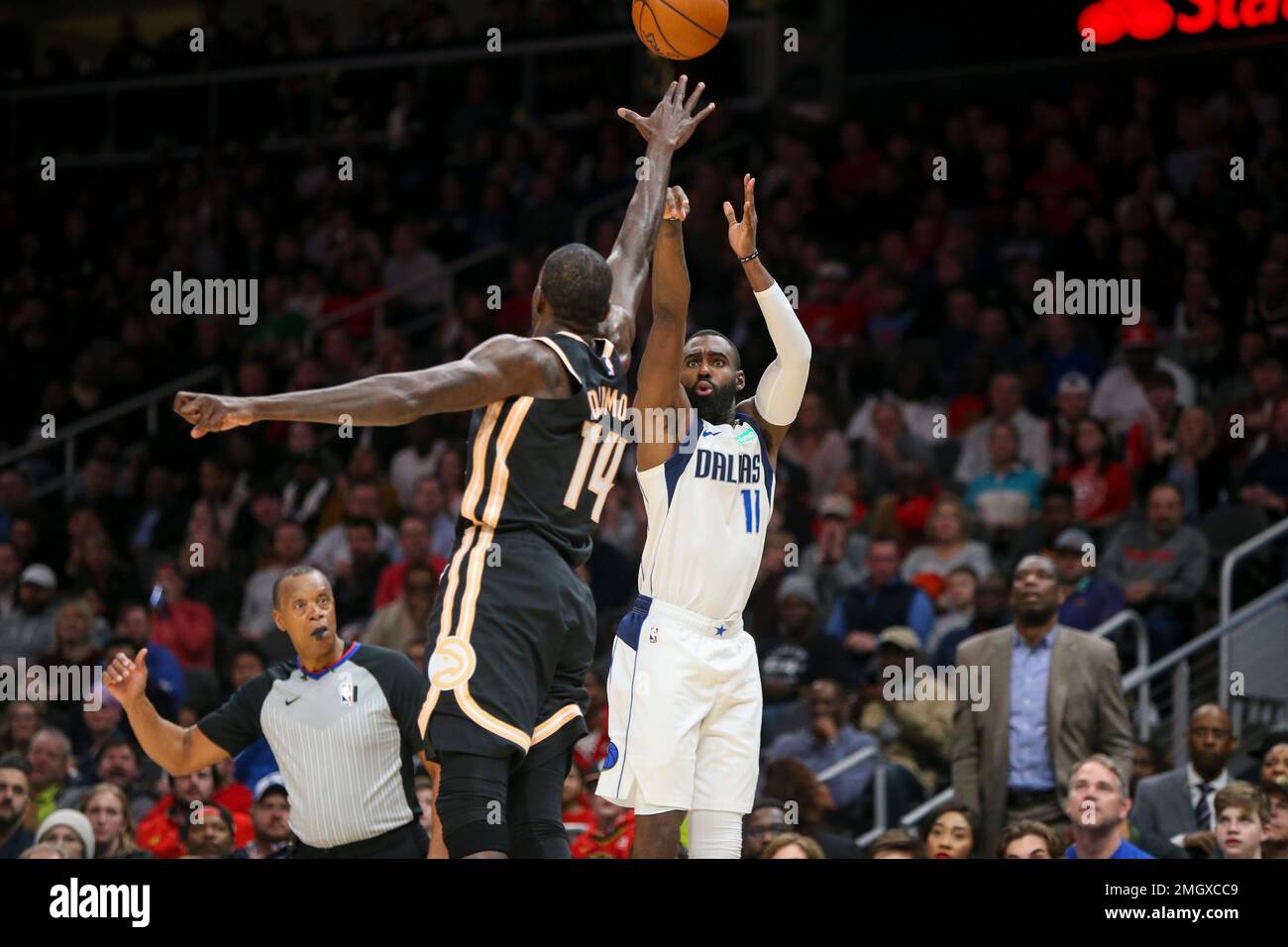Dallas Mavericks guard Tim Hardaway Jr. (11) shoots in the second half ...