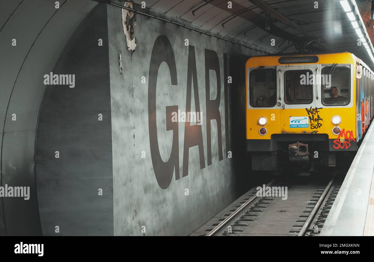 Railway station garibaldi railway station hi-res stock photography and ...