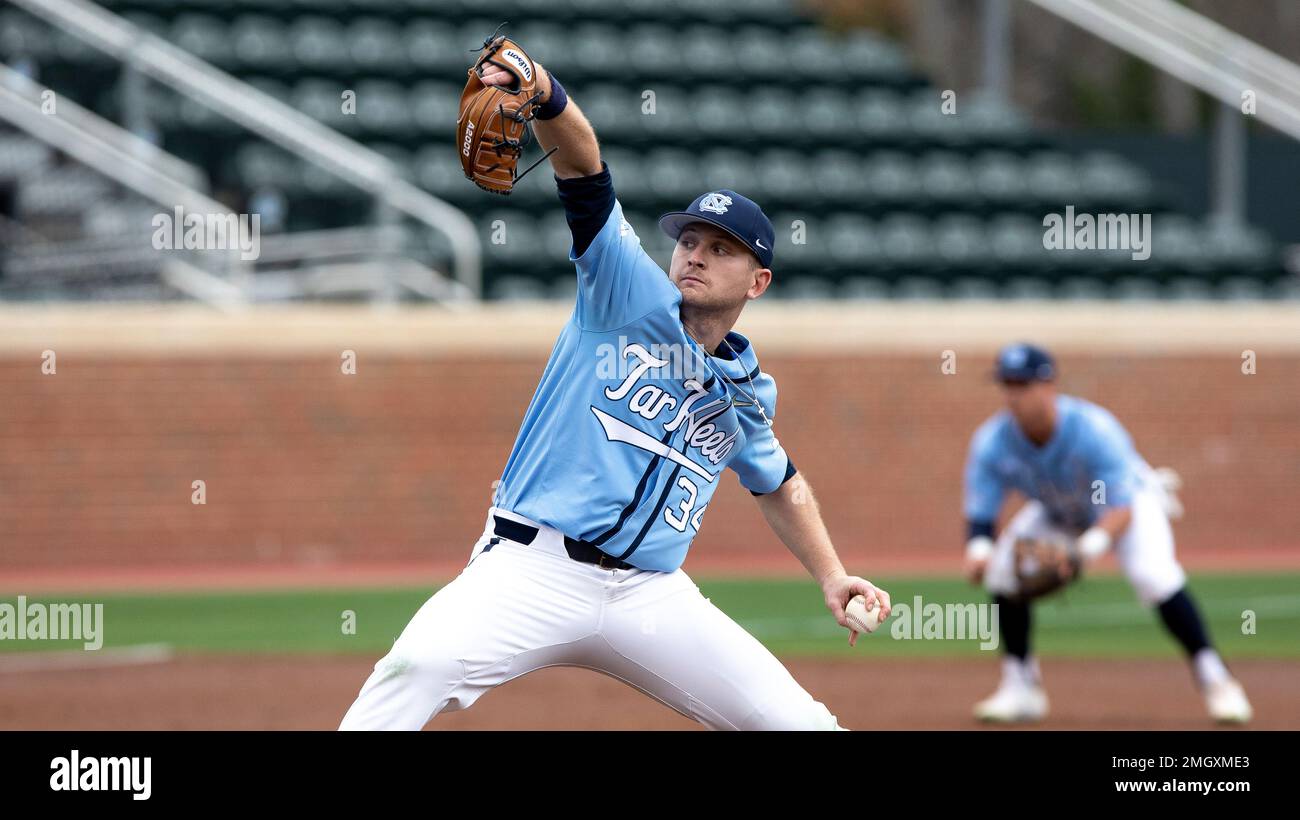 North Carolina's Caden O'Brien (34) pitches during an NCAA baseball ...