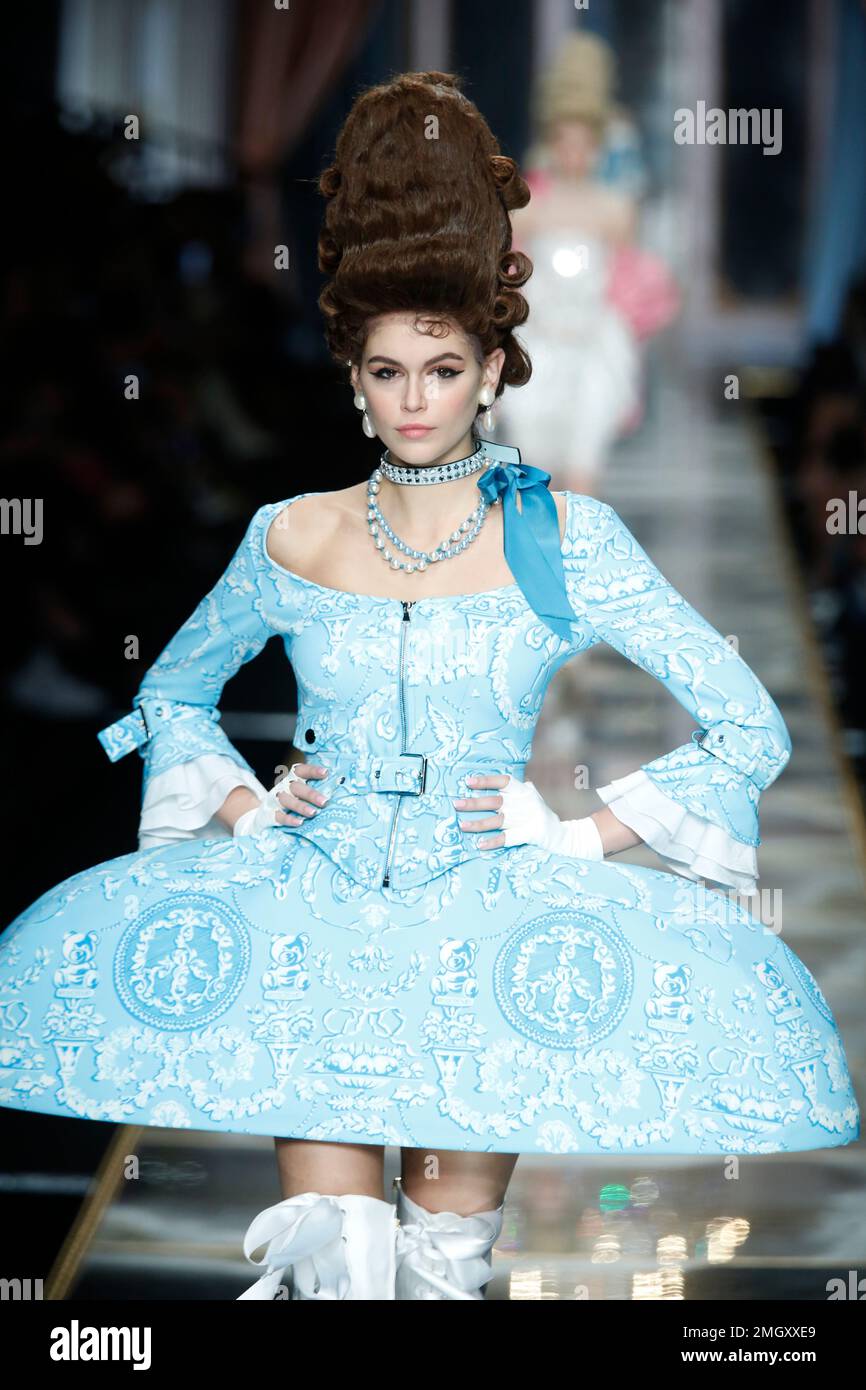 Kaia Gerber wears a model for the Moschino women's Fall-Winter 2020 ...