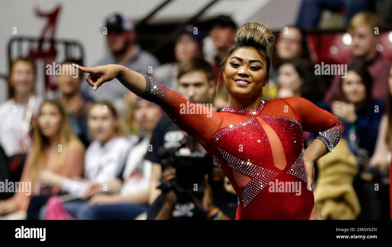 Arkansas' Jessica Yamzon competes during an NCAA Women's gymnastics ...