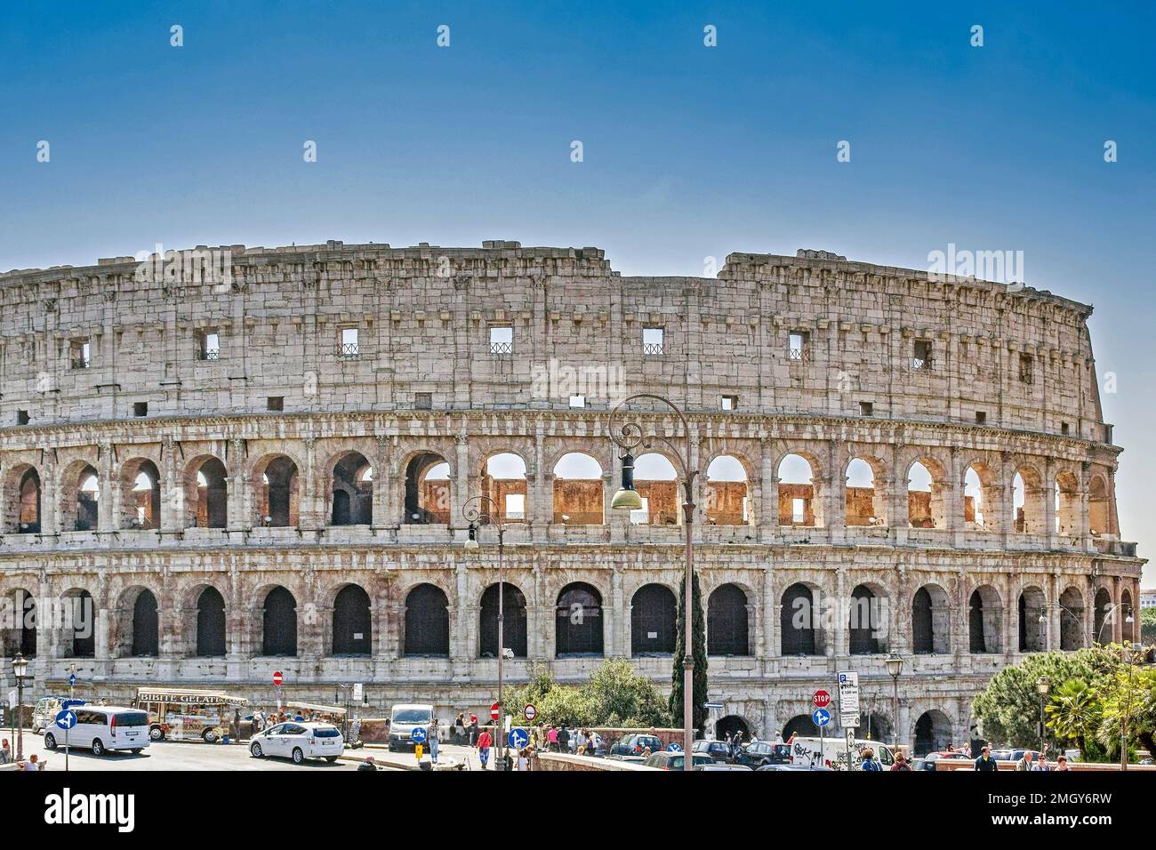 Vehicles In Front Of The Colosseum Rome Italy Stock Photo - Alamy