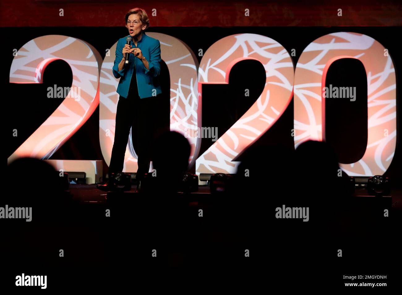 Democratic presidential candidate Sen. Elizabeth Warren,, D-Mass ...