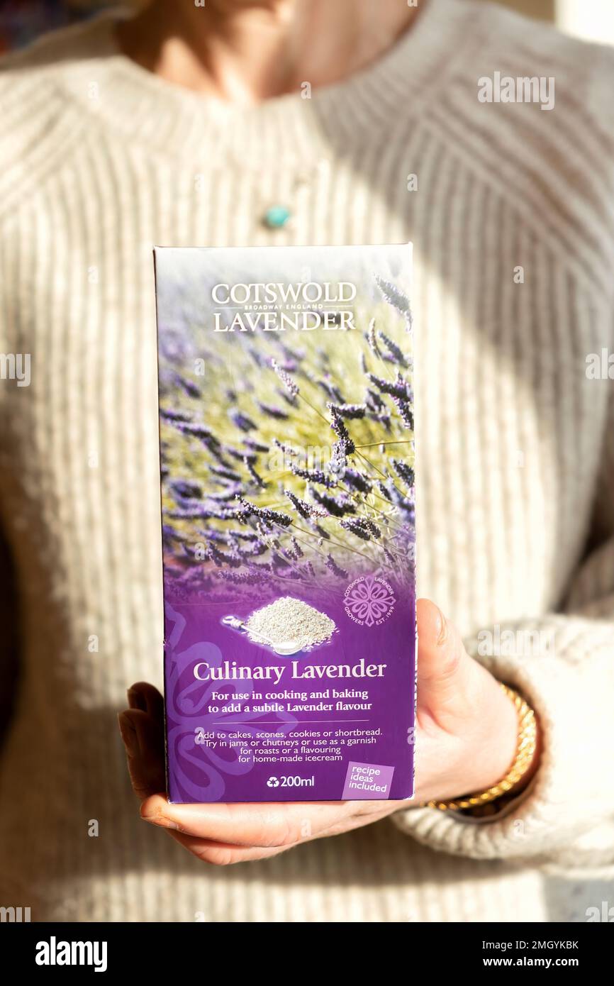 Lavender garnish hi-res stock photography and images - Alamy