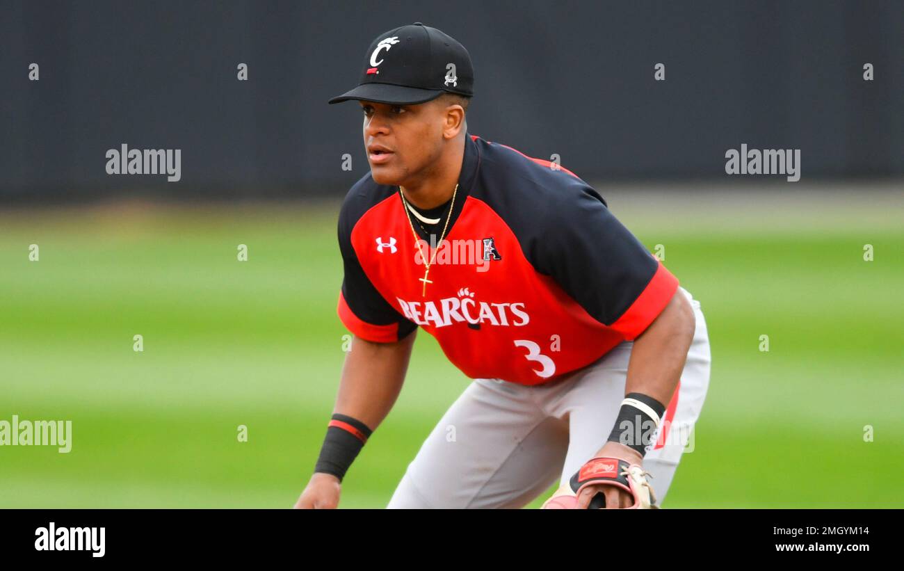 Cincinnati player Jace Mercer gets ready to field against Kennesaw ...