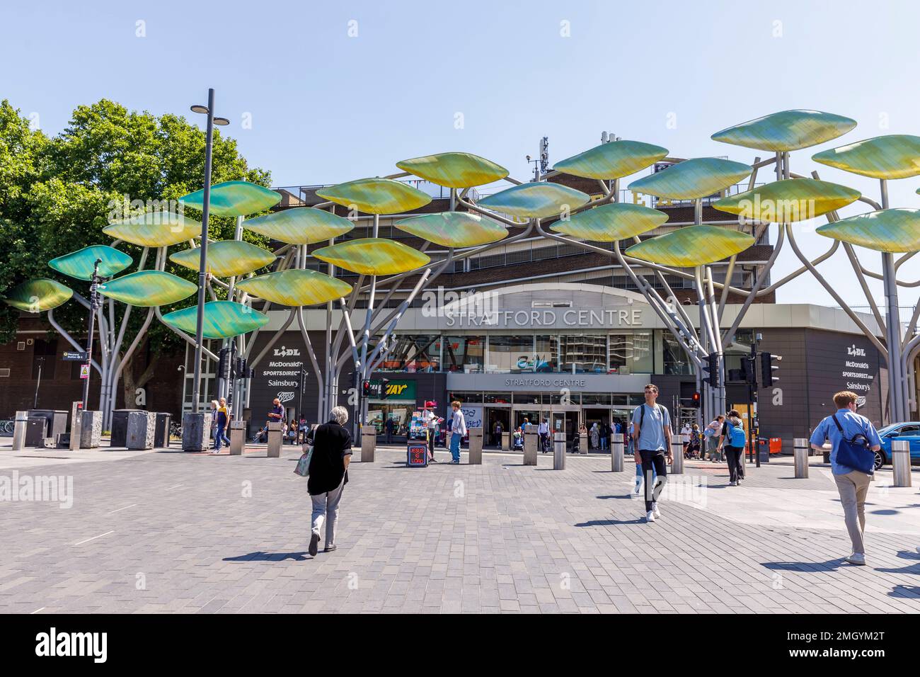 Forest gate community neighbourhood hi-res stock photography and images ...