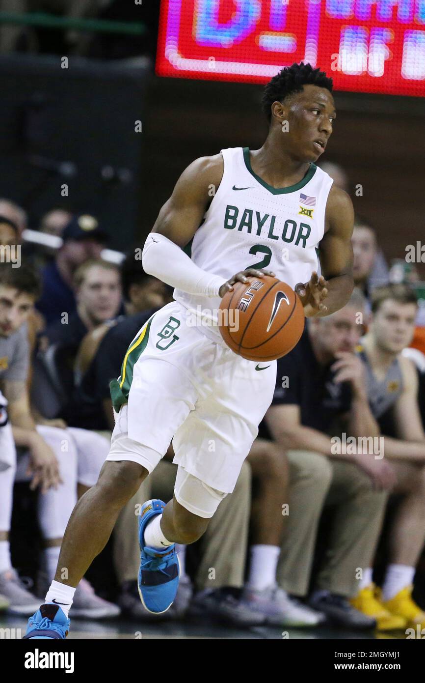 Baylor guard Devonte Bandoo sets up a play against West Virginia in the ...
