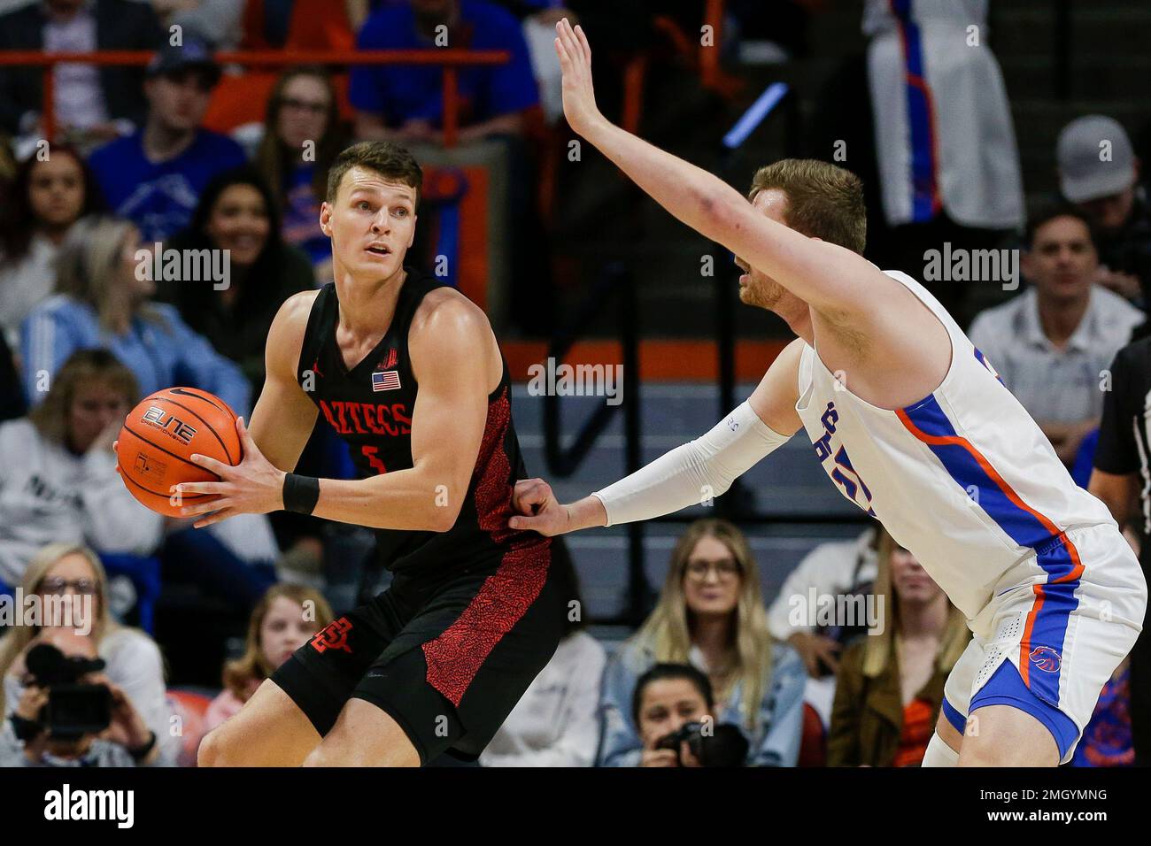 San Diego State forward Yanni Wetzell, left, backs against Boise State ...
