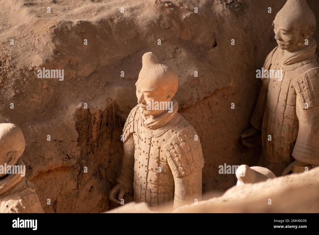 The Terracotta Army or the "Terra Cotta Warriors and Horses" buried in ...