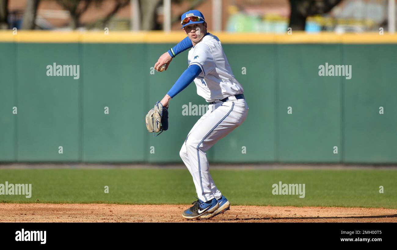 Memphis second baseman Max Hildreth plays in an NCAA baseball game ...