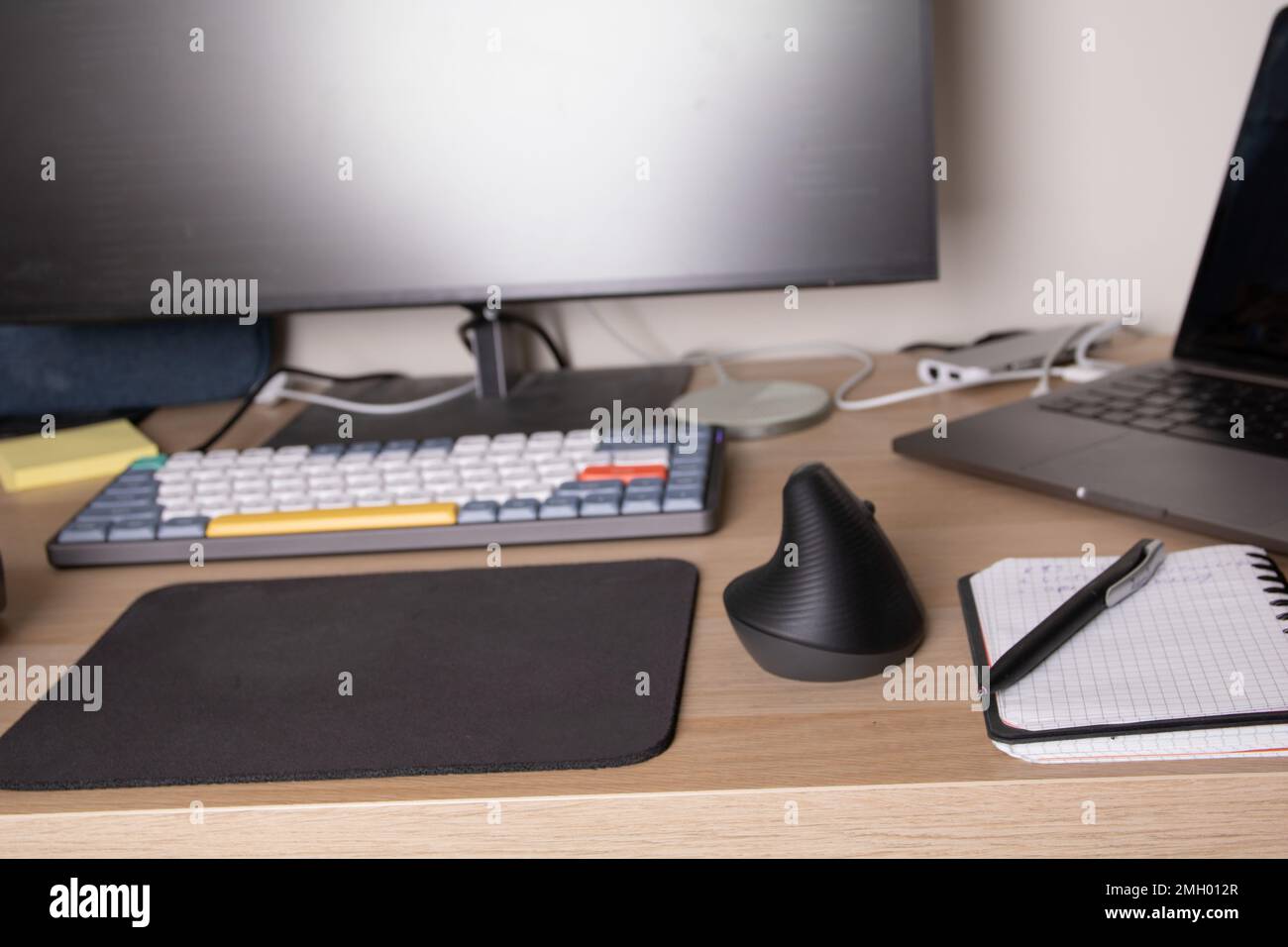 photo workspace desk at home Stock Photo - Alamy