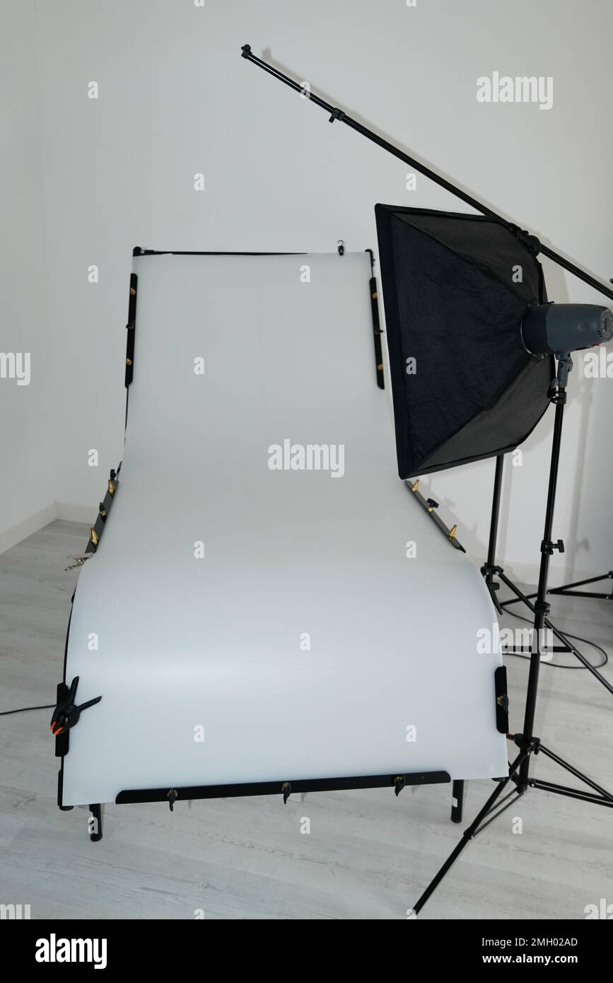 studio white table setup equipment for product object picture in ...