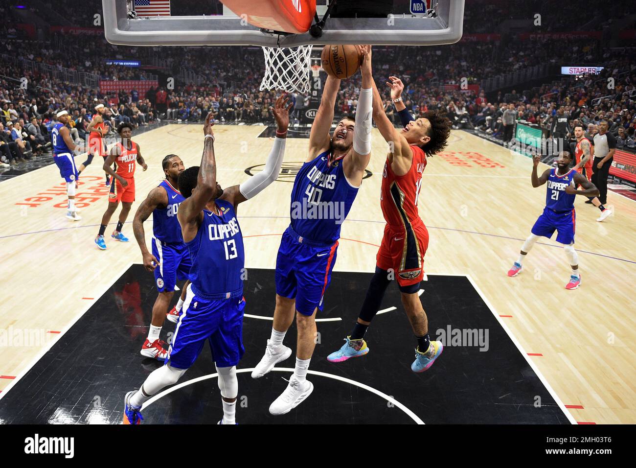 Los Angeles Clippers center Ivica Zubac and New Orleans Pelicans center ...