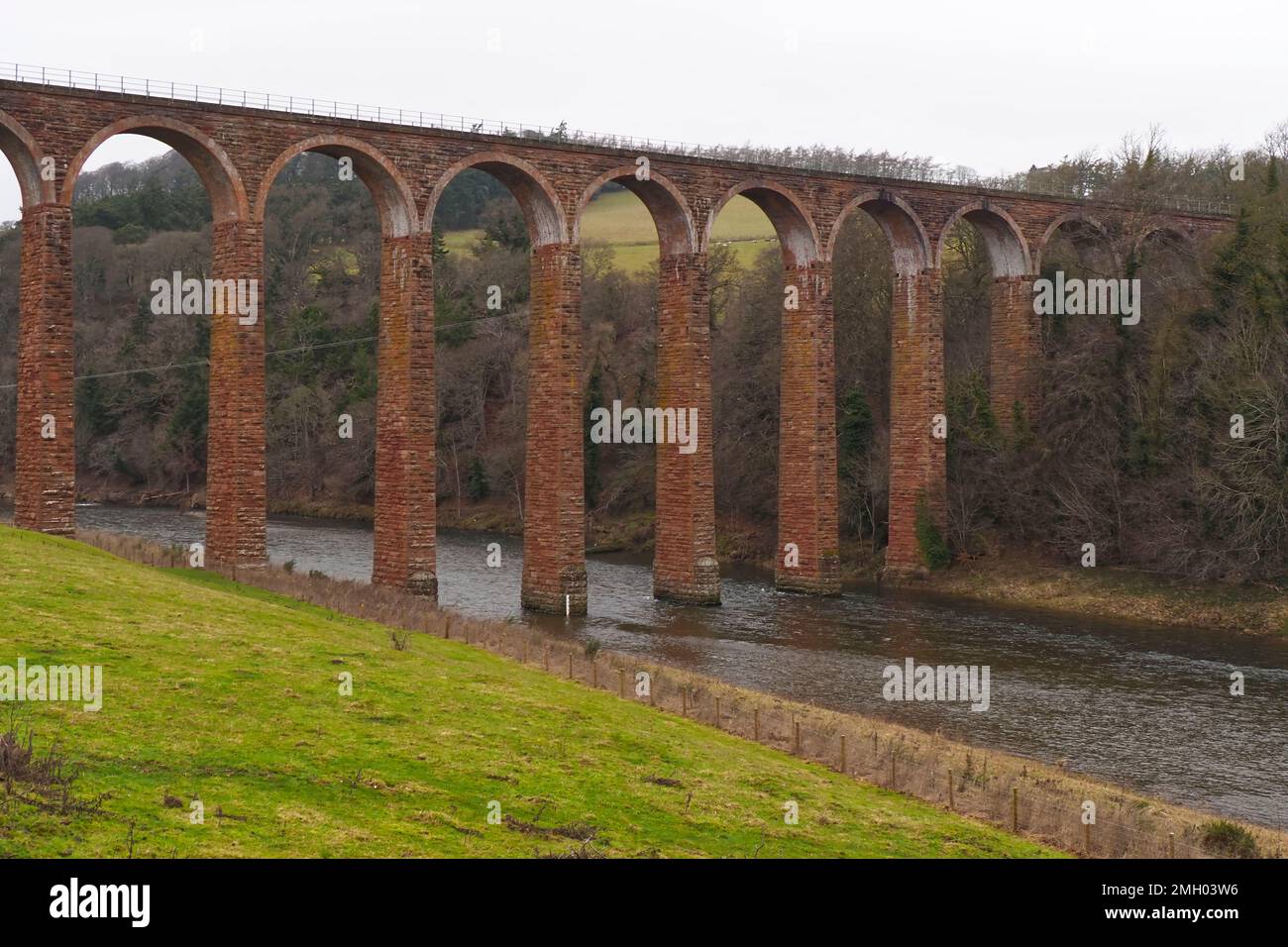 Leaderfoot Viaduct, 19th century railway viaduct over the River Tweed ...