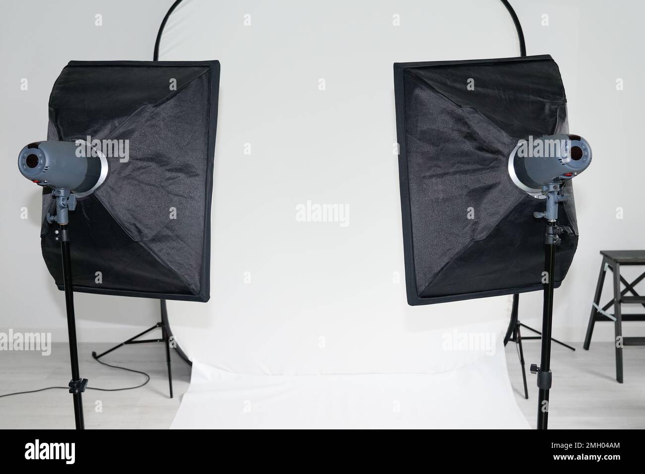 Shooting models hi-res stock photography and images - Alamy