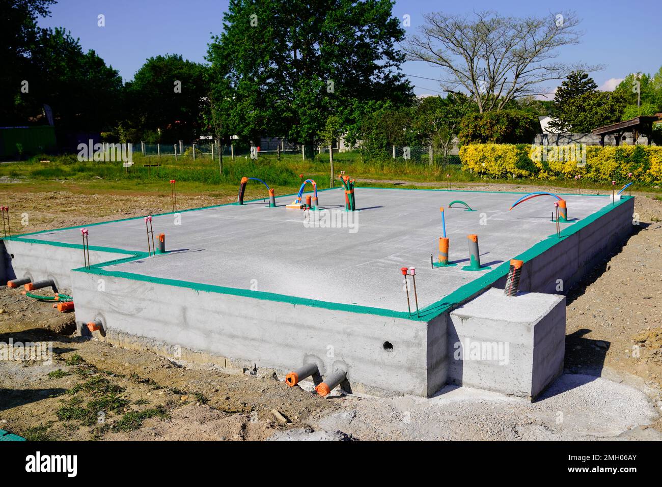 Concrete slab framework of residential house under construction Stock ...