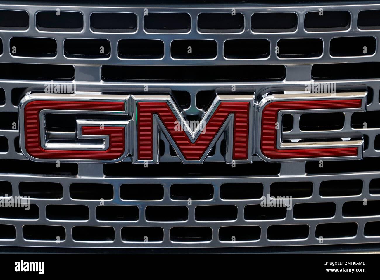 This is the front grill of a 2019 GMC Canyon Denali on display at the ...
