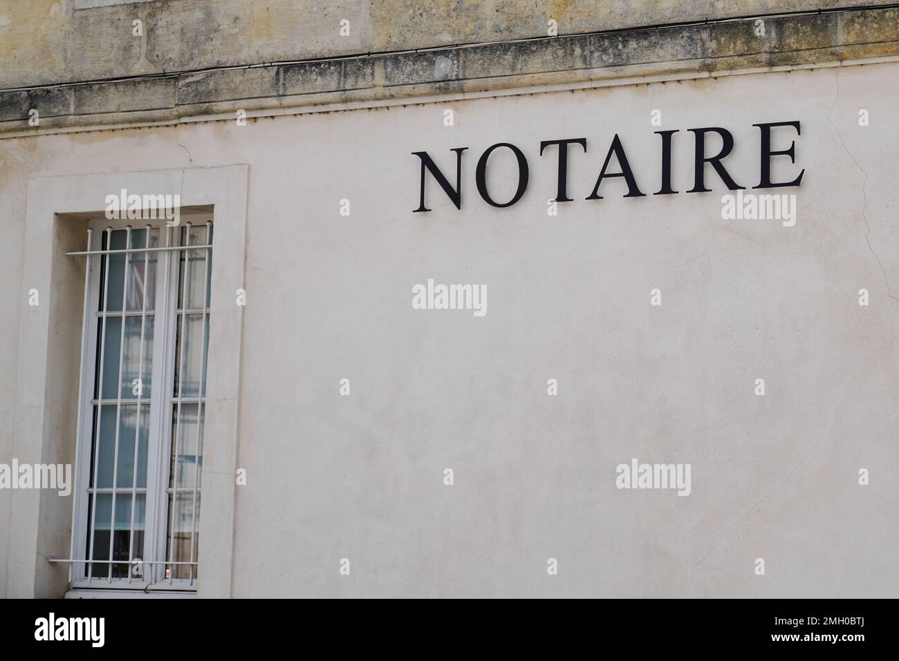 Official french notary office sign hi-res stock photography and images ...