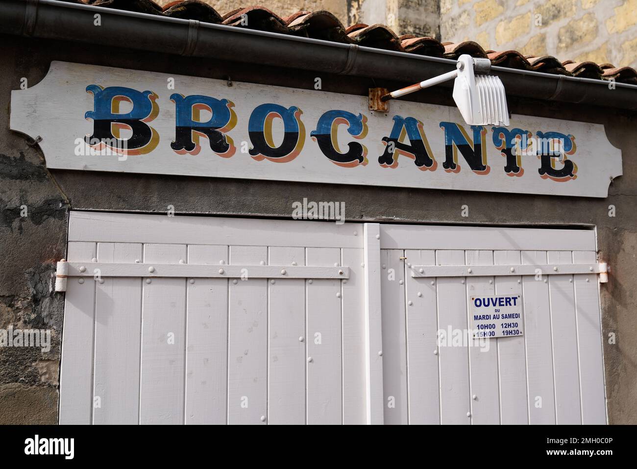 Store french shop opening hours sign hi-res stock photography and ...