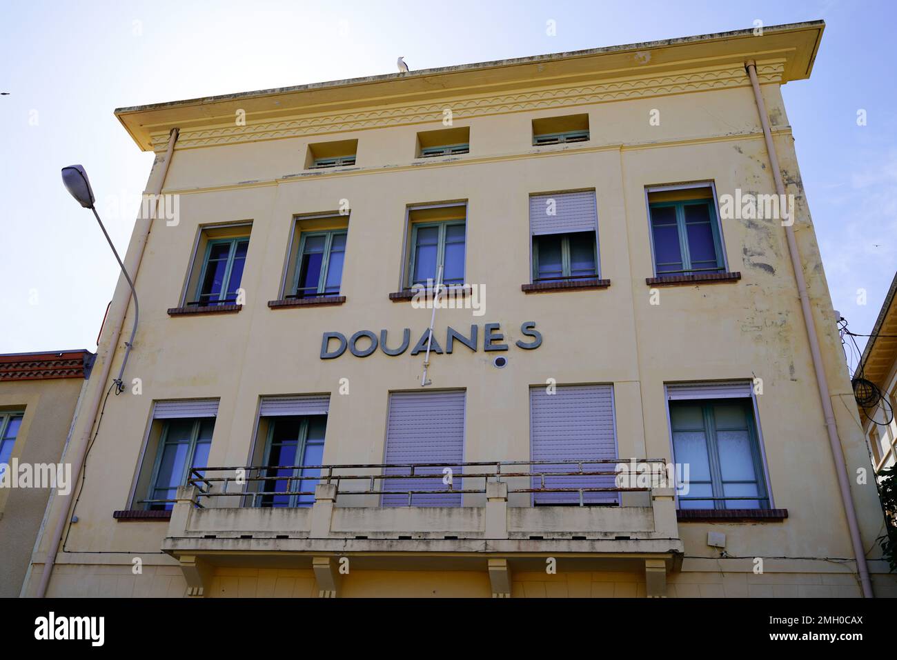 custom house office sign text means in french douanes Customs and ...