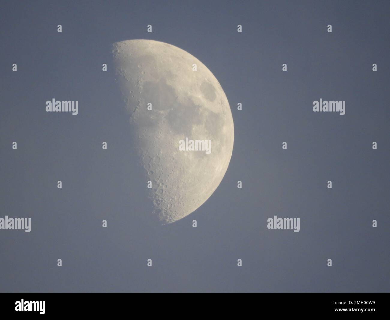 Moon zoom hi-res stock photography and images - Alamy