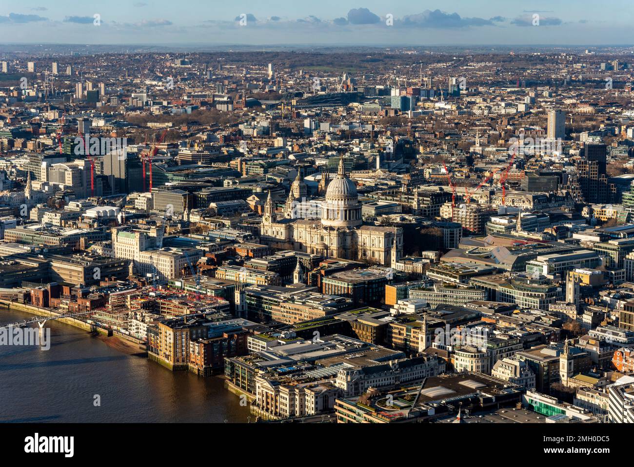Birds eye view london people hi-res stock photography and images - Alamy