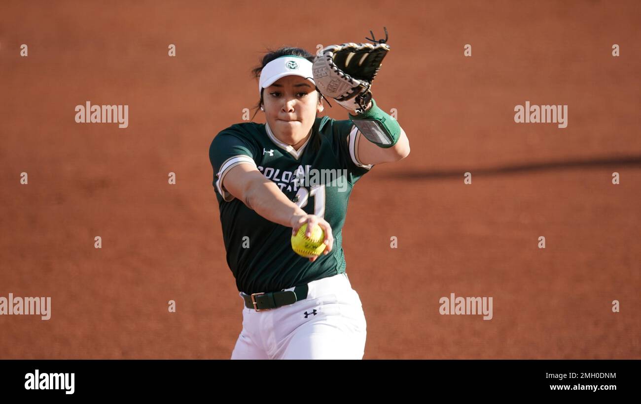 Colorado State's Danielle Serna (21) pitches during an NCAA college ...