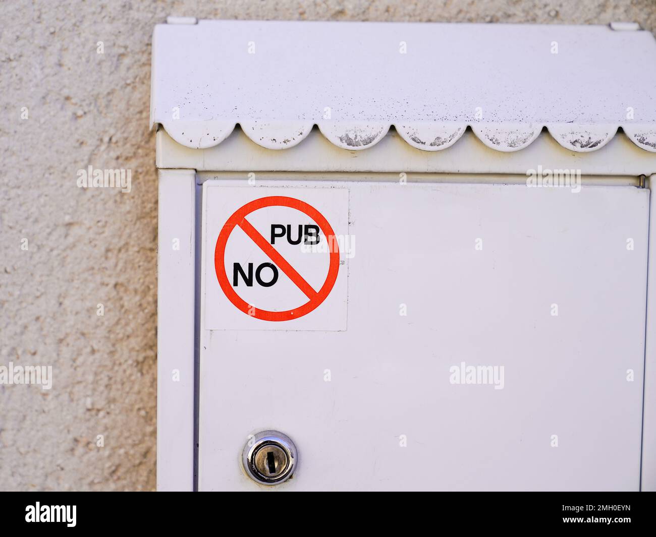 No Junk mail sign stickers in french no pub on home letter box Stock ...