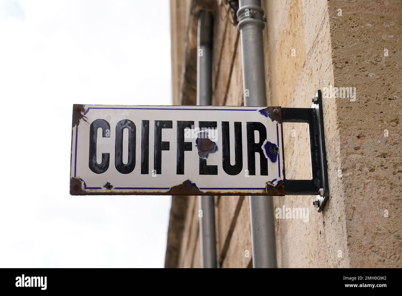 French retro hairdresser sign hi-res stock photography and images - Alamy