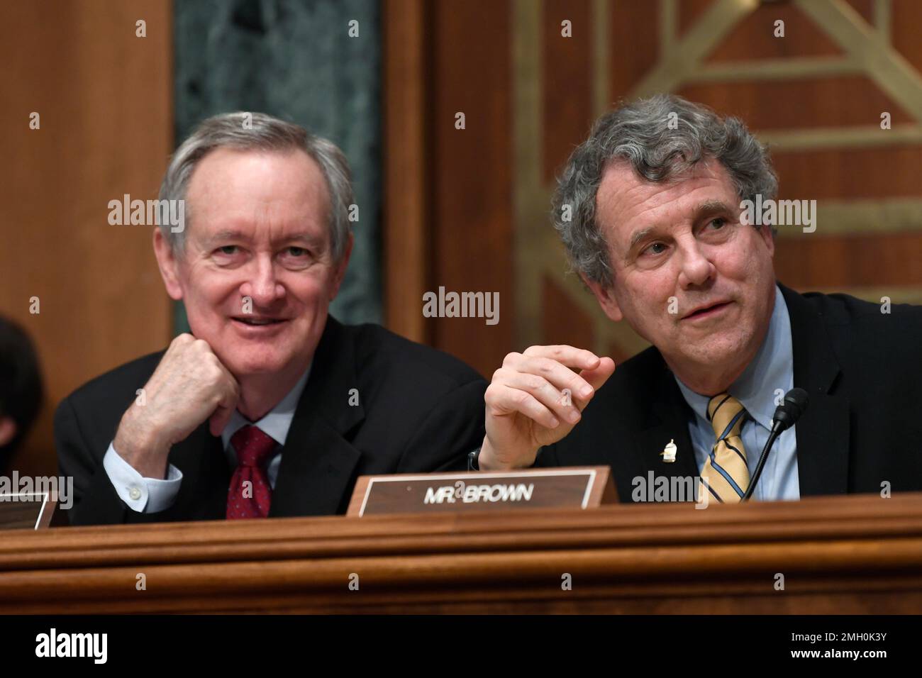 Senate Banking Committee Chairman Sen. Mike Crapo, R-Idaho, left, and ...