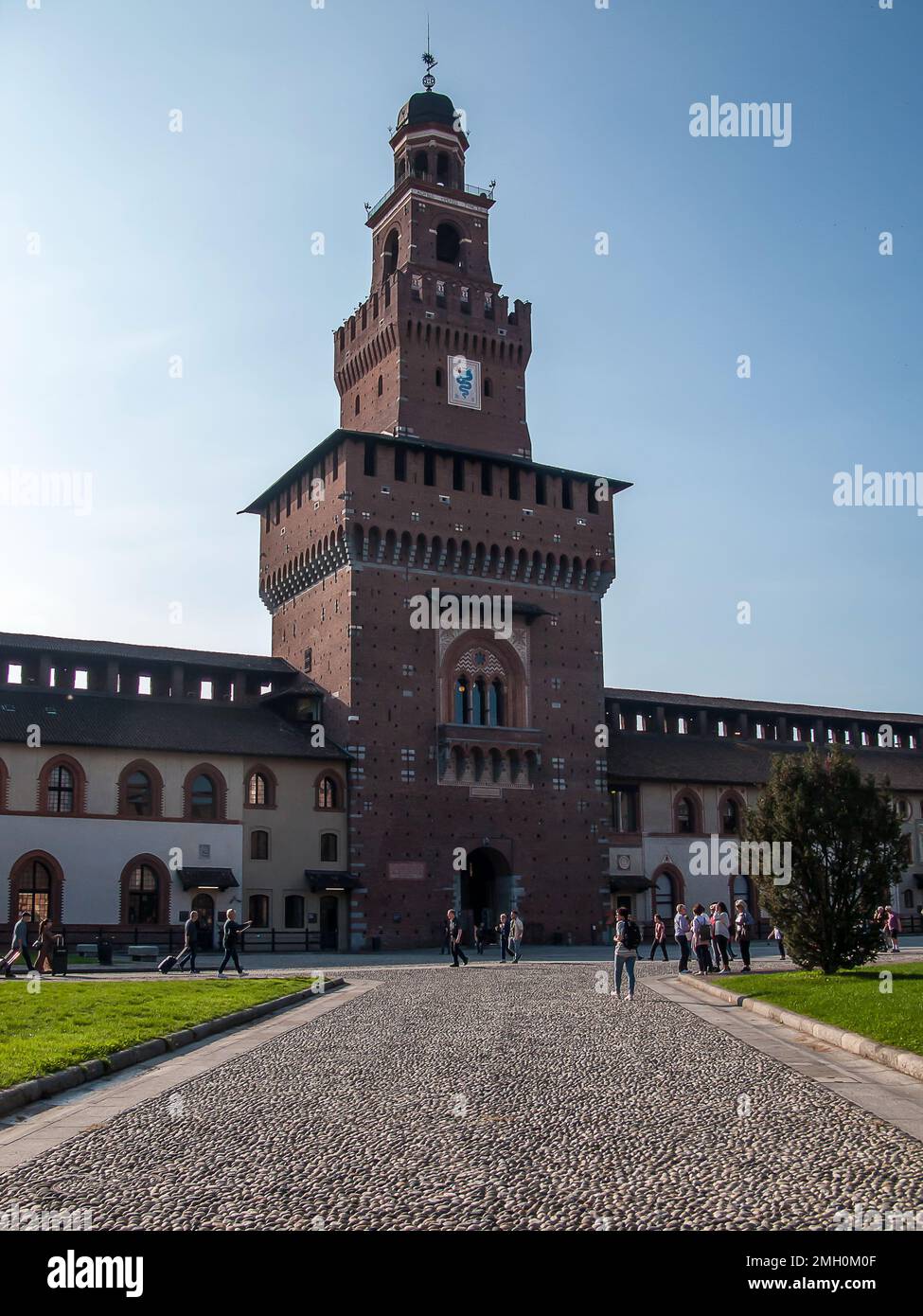 Castello sforza hi-res stock photography and images - Alamy