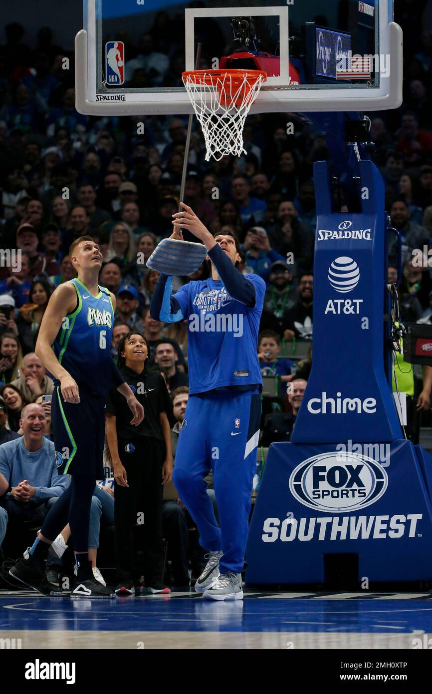 Dallas Mavericks forward Kristaps Porzingis (6) watches as Dallas Mavericks forward Kristaps Porzingis (6) watches as