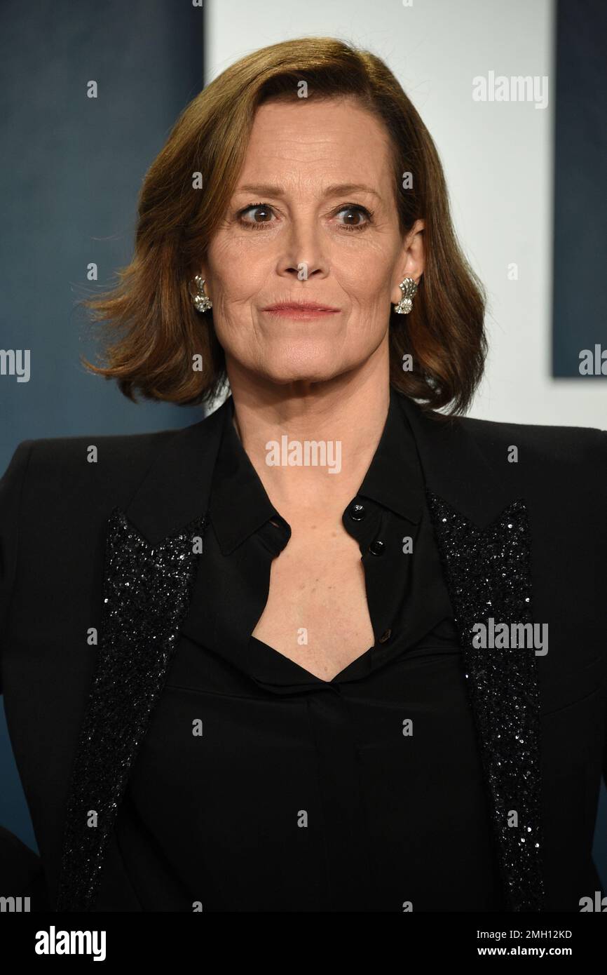 Sigourney Weaver arrives at the Vanity Fair Oscar Party on Sunday, Feb ...