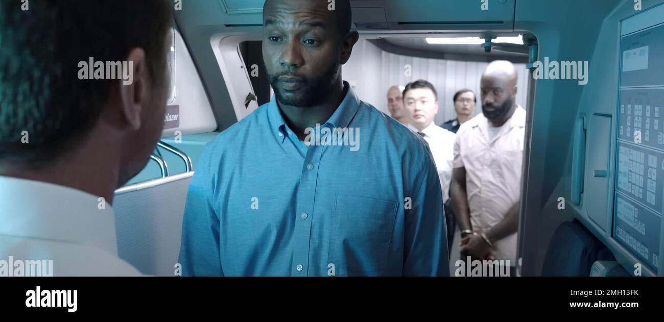 PLANE, Gerard Butler (left), Otis Winston (center), Mike Colter (right ...