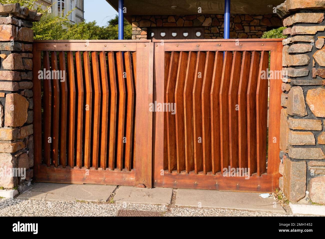 door wooden high gate design in street view outdoor home entrance Stock ...