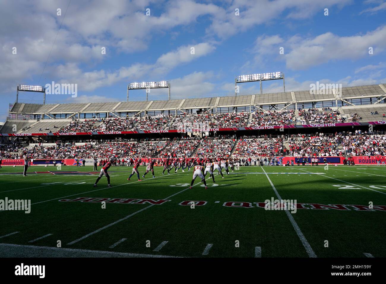 Houston Roughnecks line up against the Los Angeles Wildcats for a ...