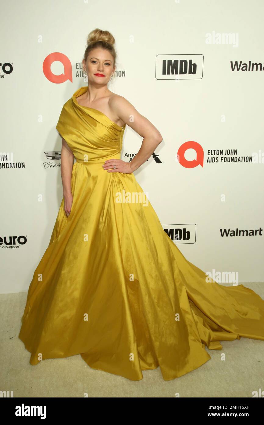 Emilie de Ravin arrives at the 2020 Elton John AIDS Foundation Oscar ...