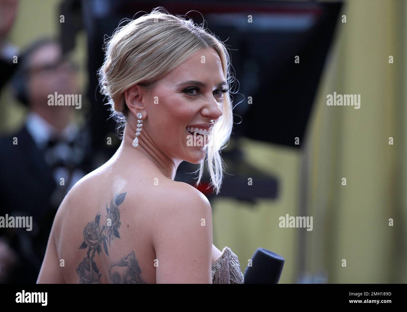 Scarlett Johansson arrives at the Oscars on Sunday, Feb. 9, 2020, at ...