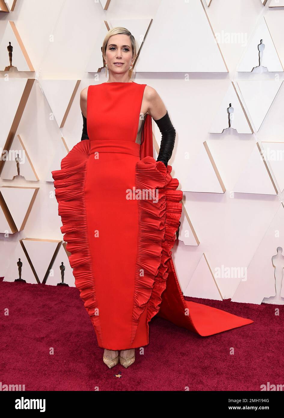 Kristen Wiig arrives at the Oscars on Sunday, Feb. 9, 2020, at the ...