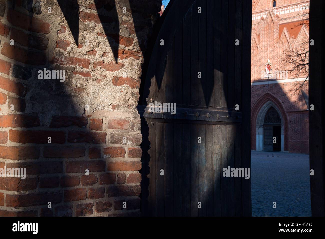 Gothic Archcathedral Basilica of the Assumption of the Blessed Virgin ...