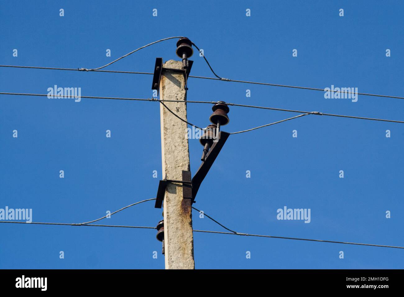 Concrete pole wires power hi-res stock photography and images - Alamy