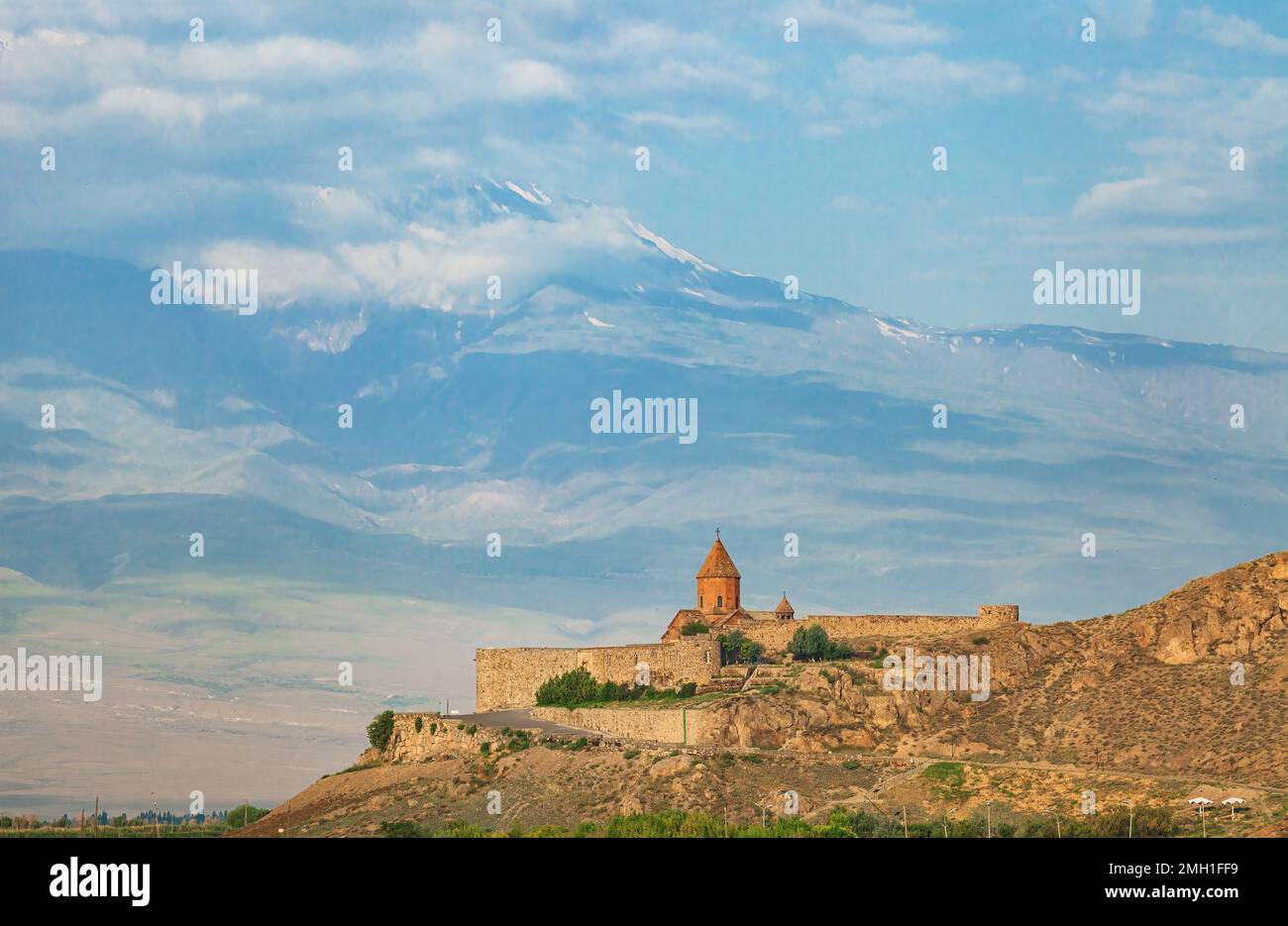 Khor Virap Monastery and the slopes of Ararat Stock Photo - Alamy