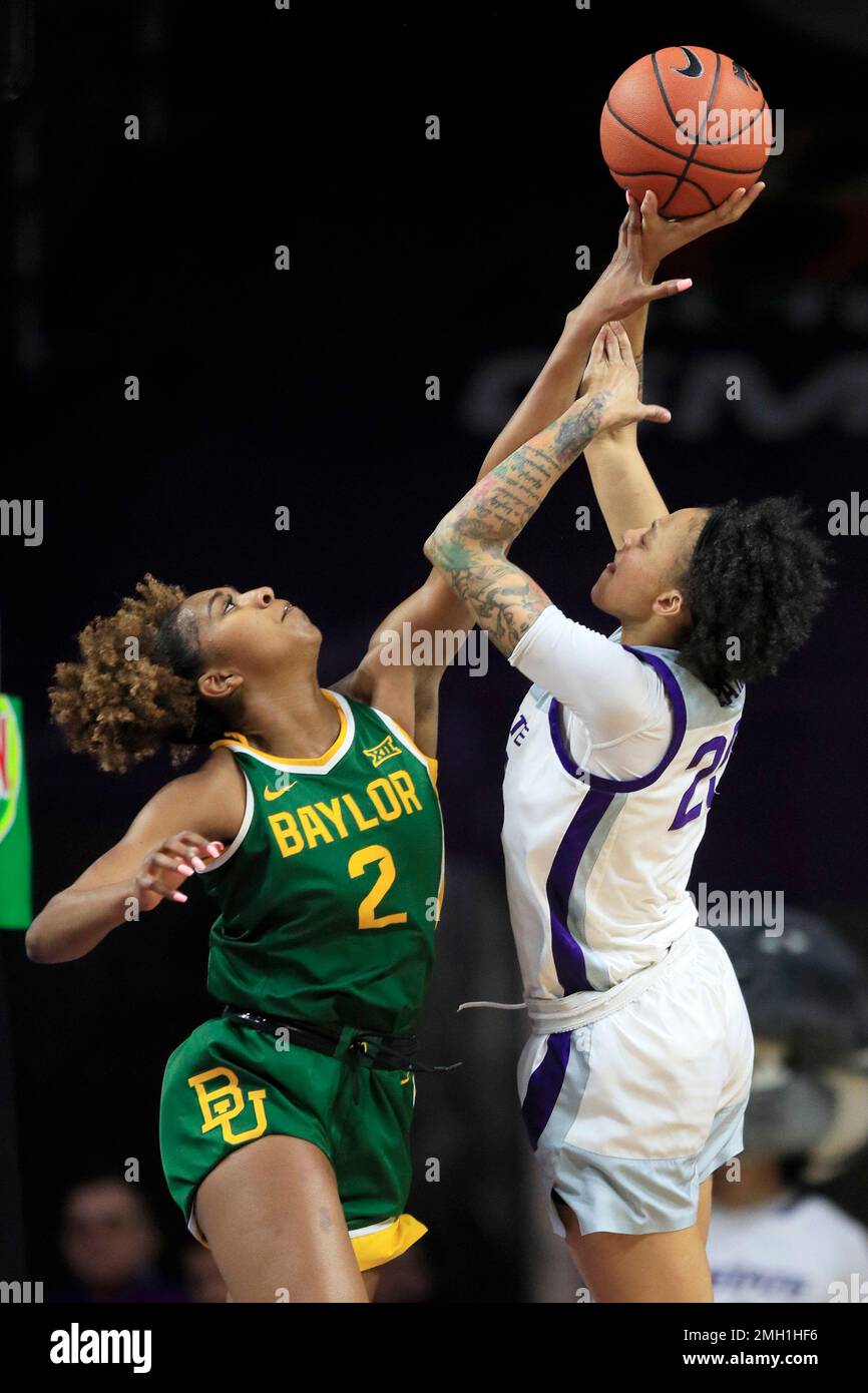 Baylor guard DiDi Richards (2) and Kansas State forward Jasauen Beard ...